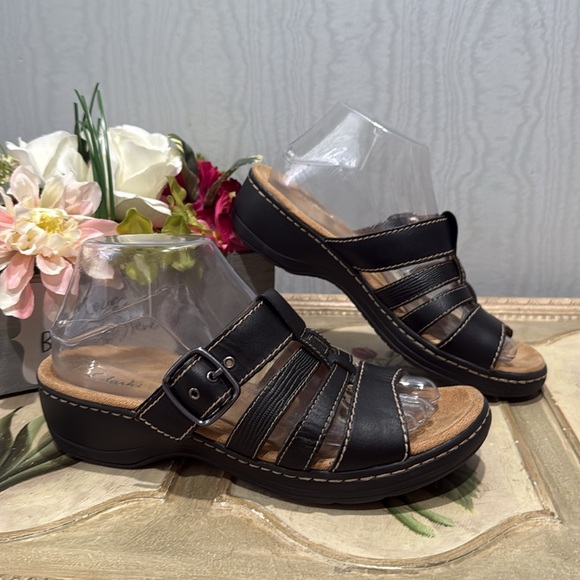 Clarks | Shoes | Clarks Collection Black Leather Buckle Sandals Slides ...